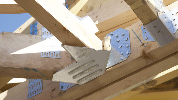 Connexions pour assemblage des charpentes bois | Simpson Strong-Tie